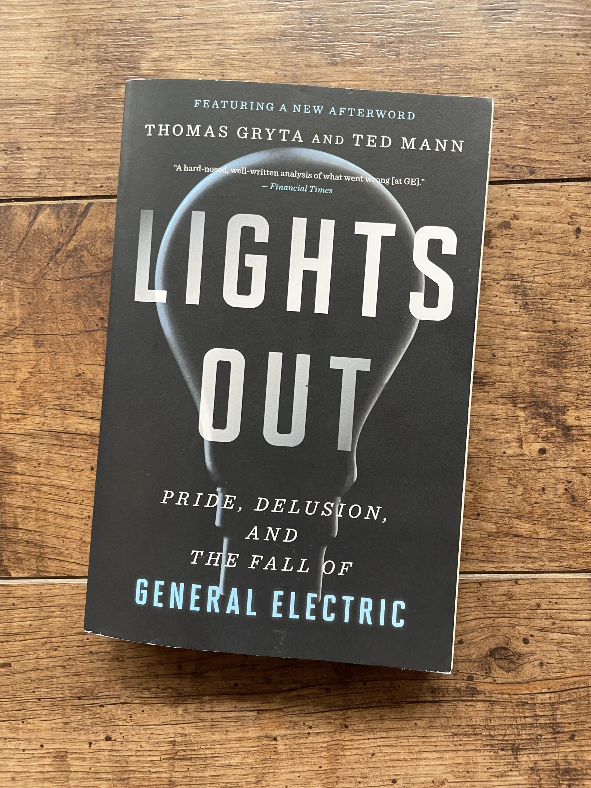 Lights Out - 讀書e誌